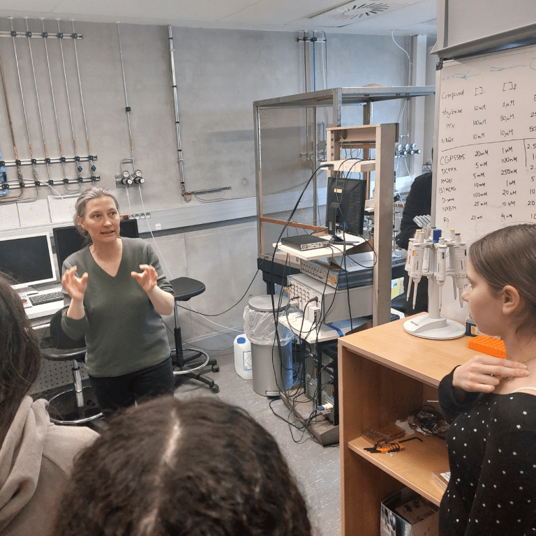 The ENS Paris-Saclay Welcomes High School Girls from the Fondation L ...